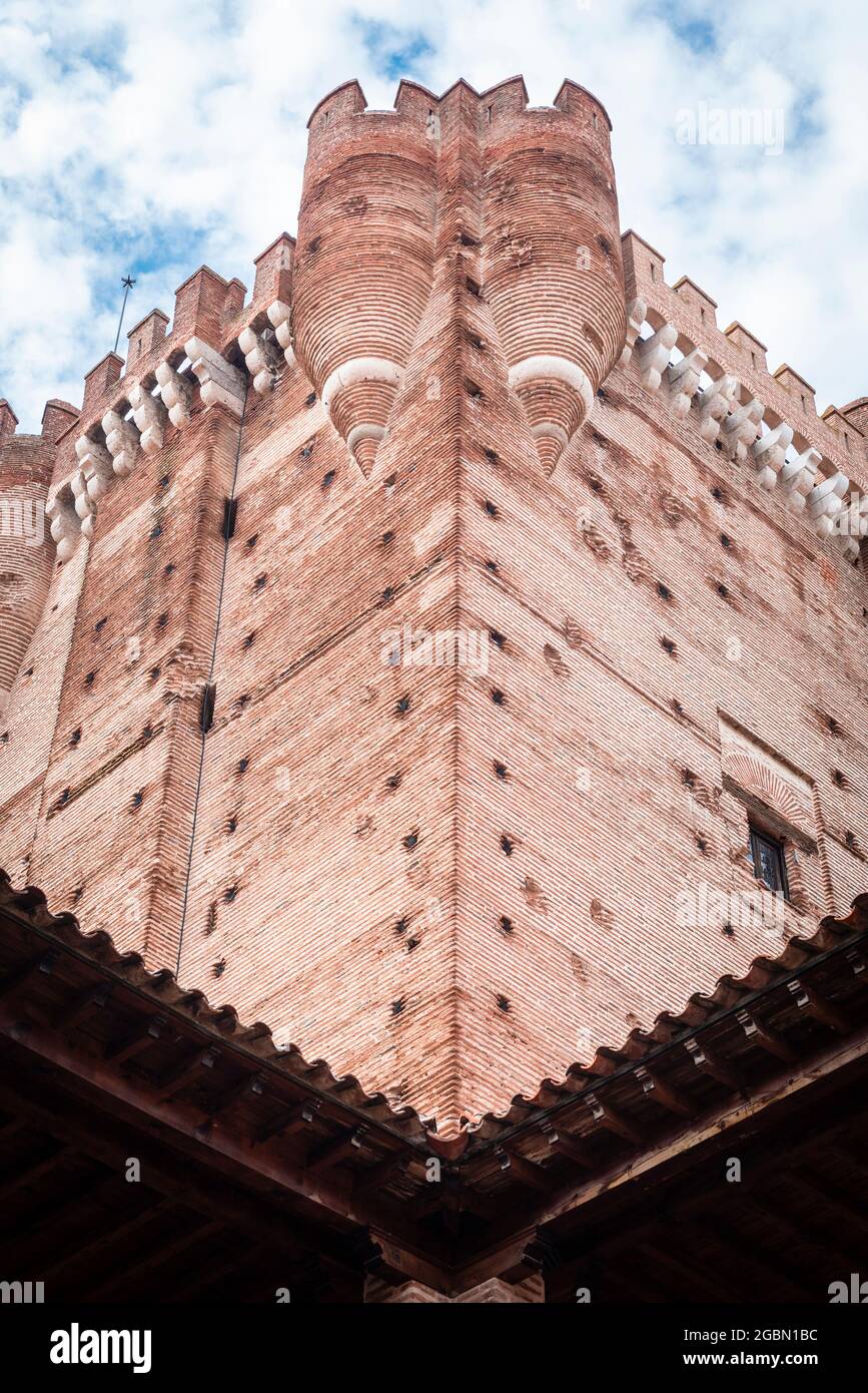 Detail of the tower of the castle of the mota in a Spanish village ...