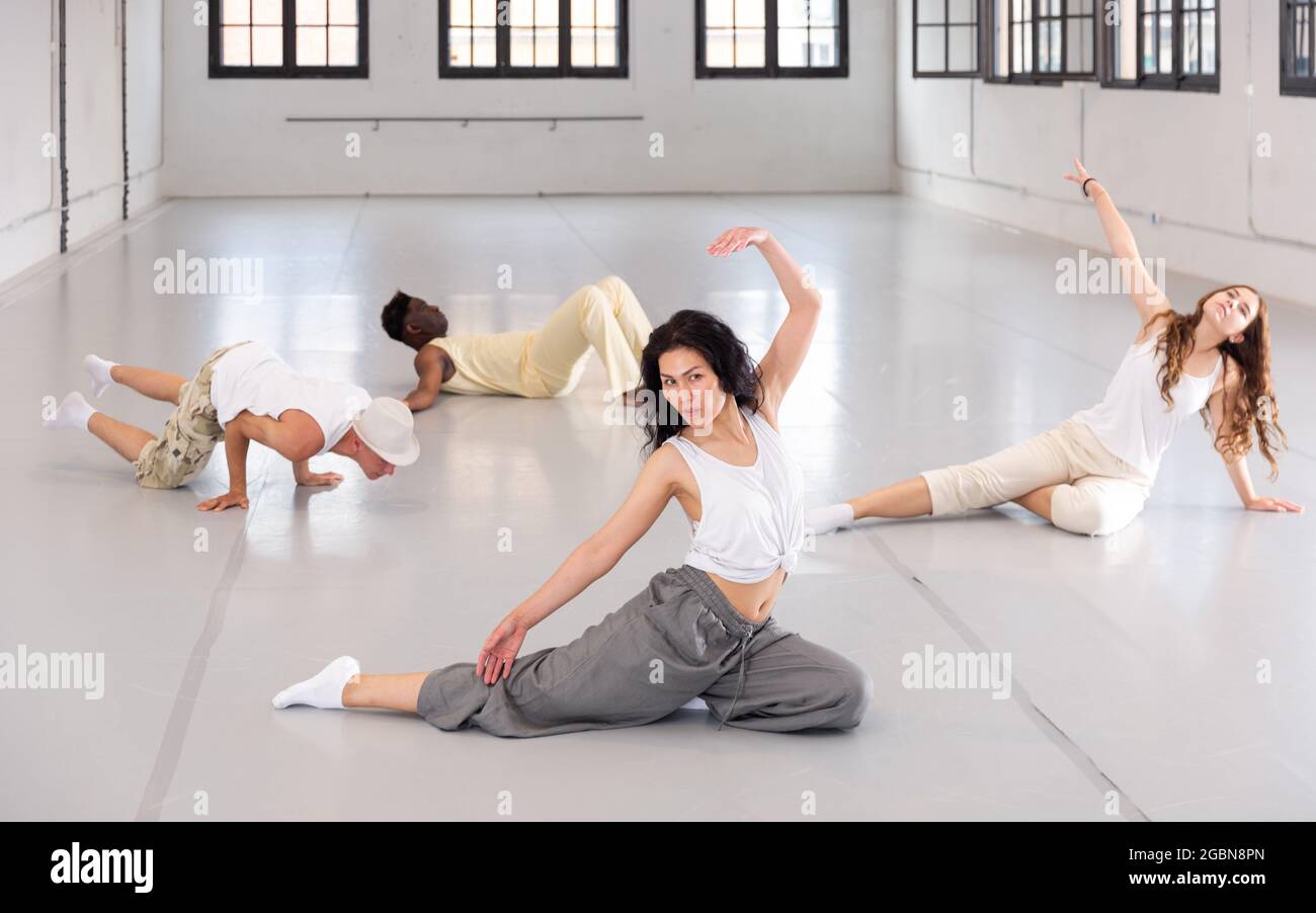 Group of people dancing dynamic contemporary Stock Photo - Alamy