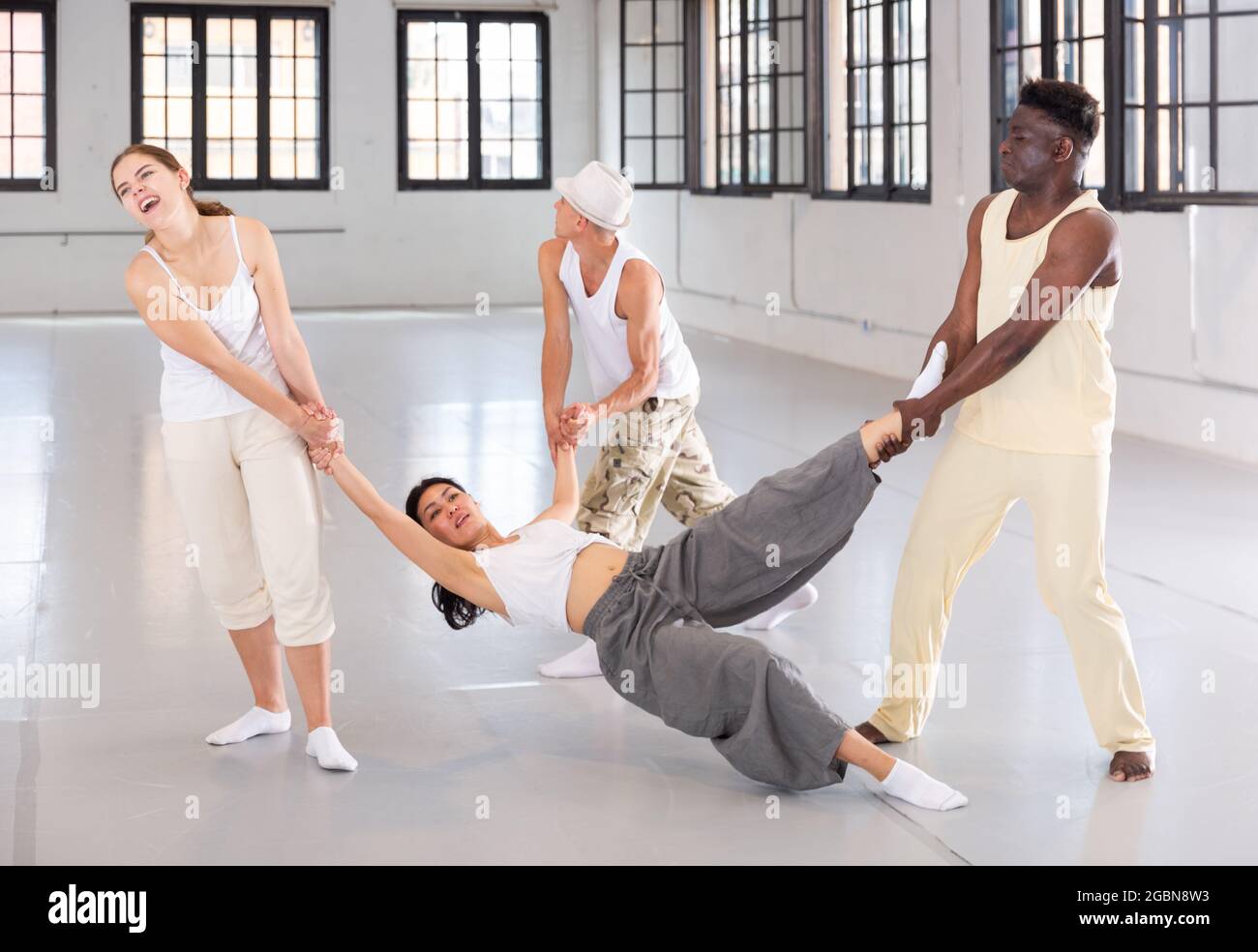 Asian dance production hi-res stock photography and images - Alamy