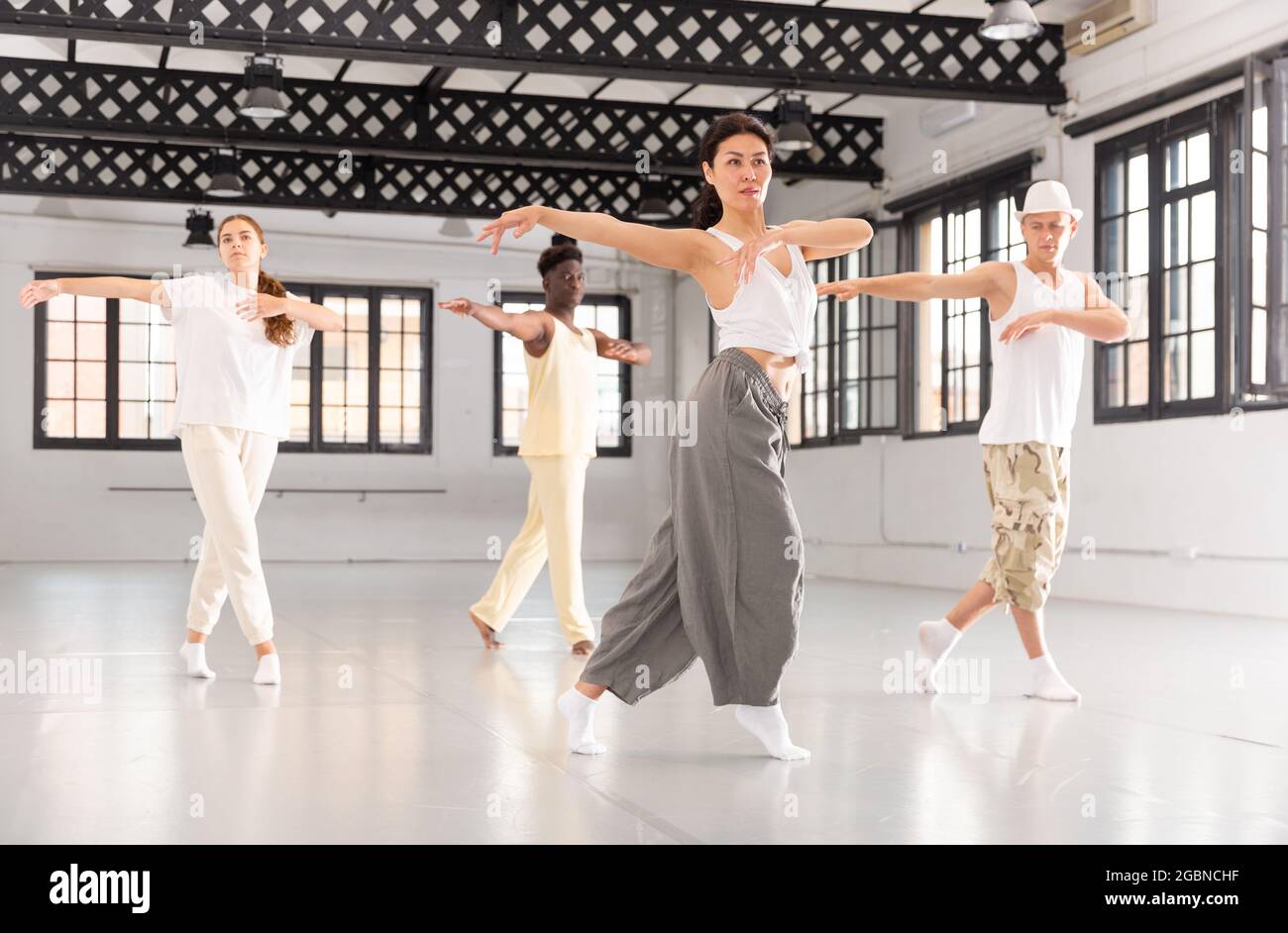 Dancers training modern dance movements Stock Photo - Alamy