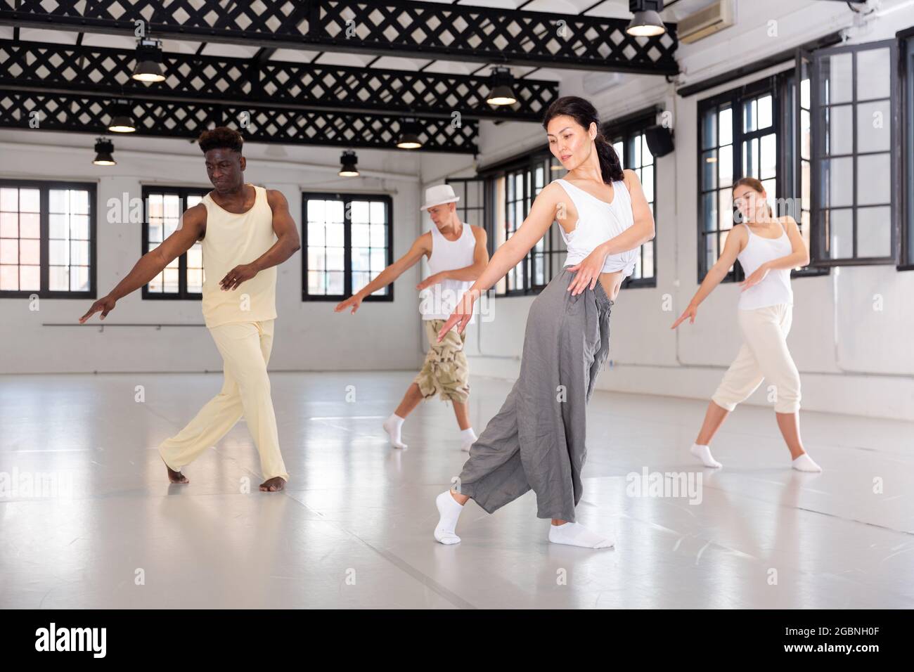 Dancers training modern dance movements Stock Photo - Alamy