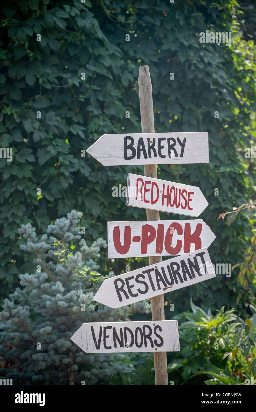 Calgary signs hi-res stock photography and images - Alamy