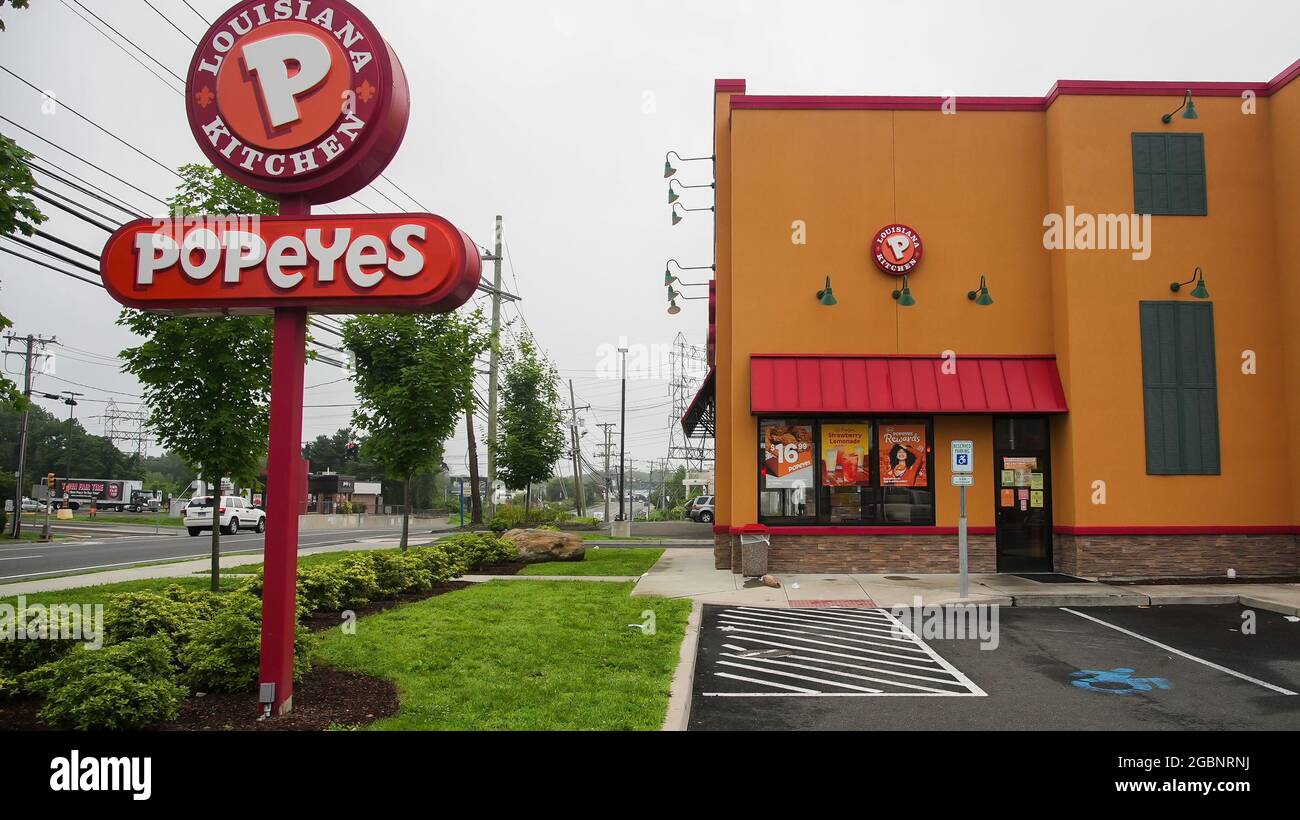 Popeyes sign hi-res stock photography and images - Alamy