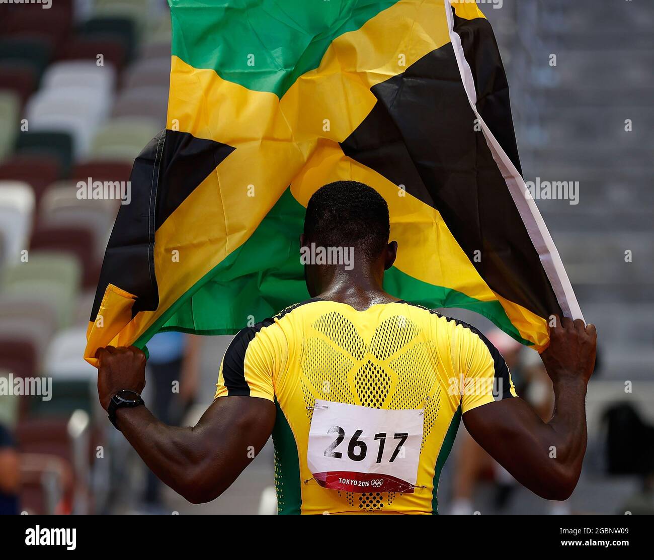 Tokyo, Japan. 5th Aug, 2021. Hansle Parchment of Jamaica celebrates ...