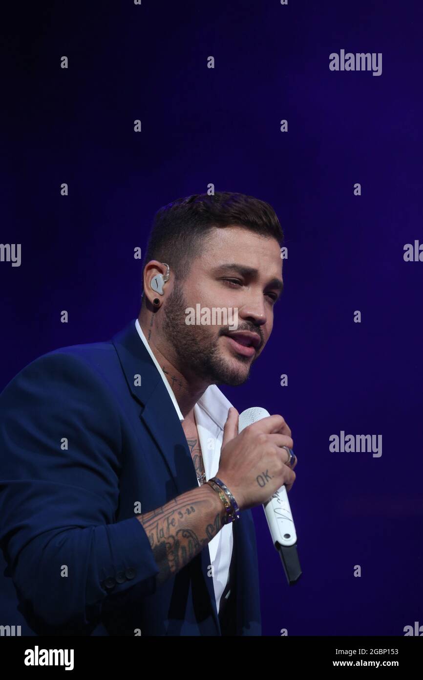 Jessi Uribe Performs During De Colombia Para El Mundo / Presented by ...