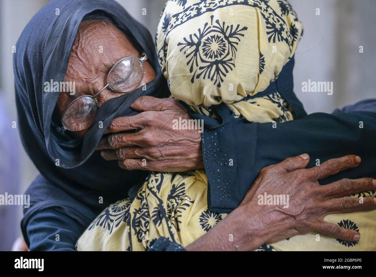 Charred bodies hi-res stock photography and images - Alamy