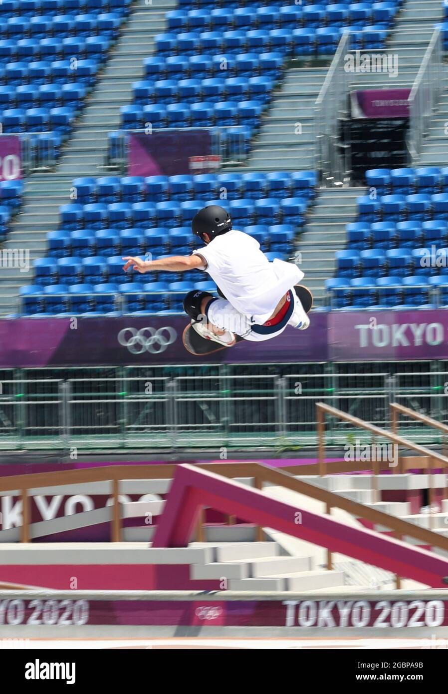 Tokyo, Japan. 5th Aug, 2021. Cory Juneau of the United States competes ...