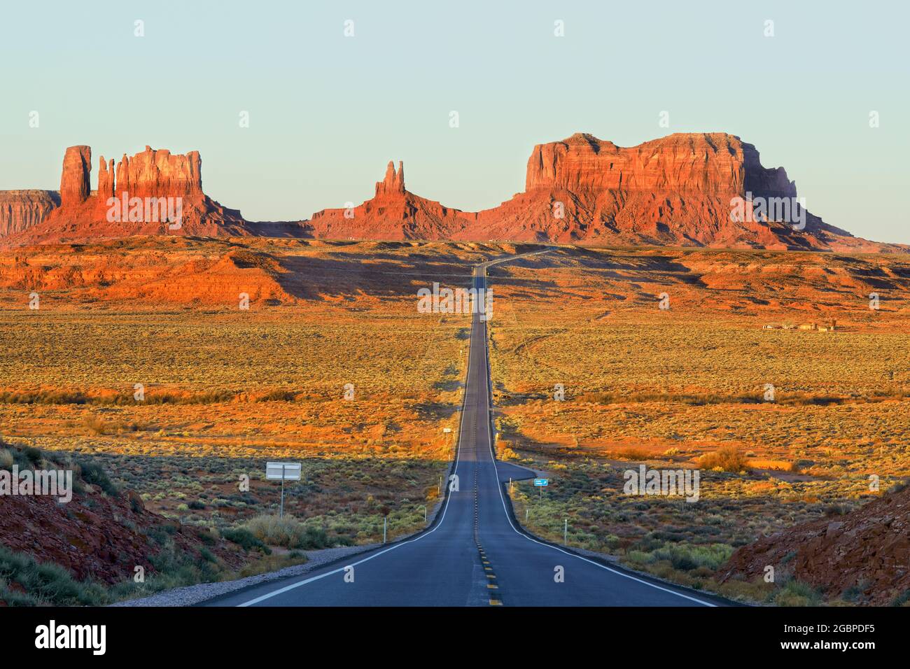 Highway 163 monument valley utah hi-res stock photography and images ...