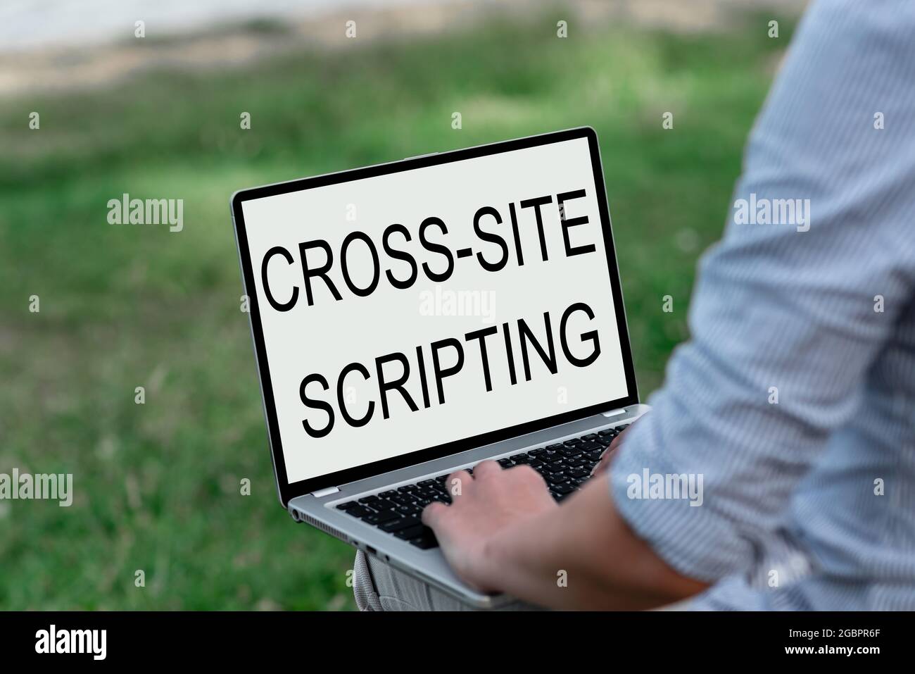 Online navigation capabilities hi-res stock photography and images - Alamy