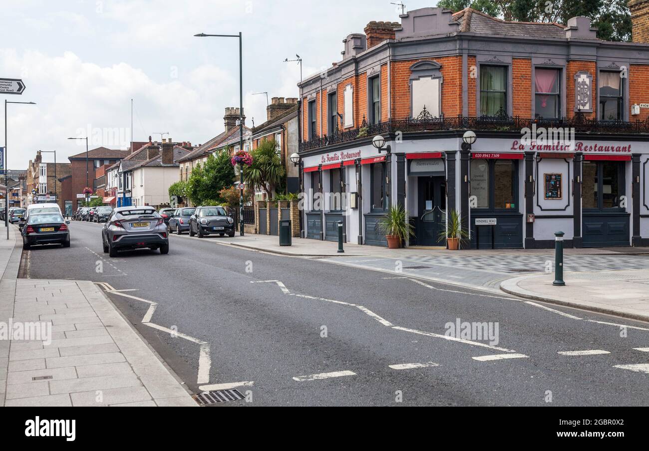 Hampton Hill High Resolution Stock Photography and Images - Alamy