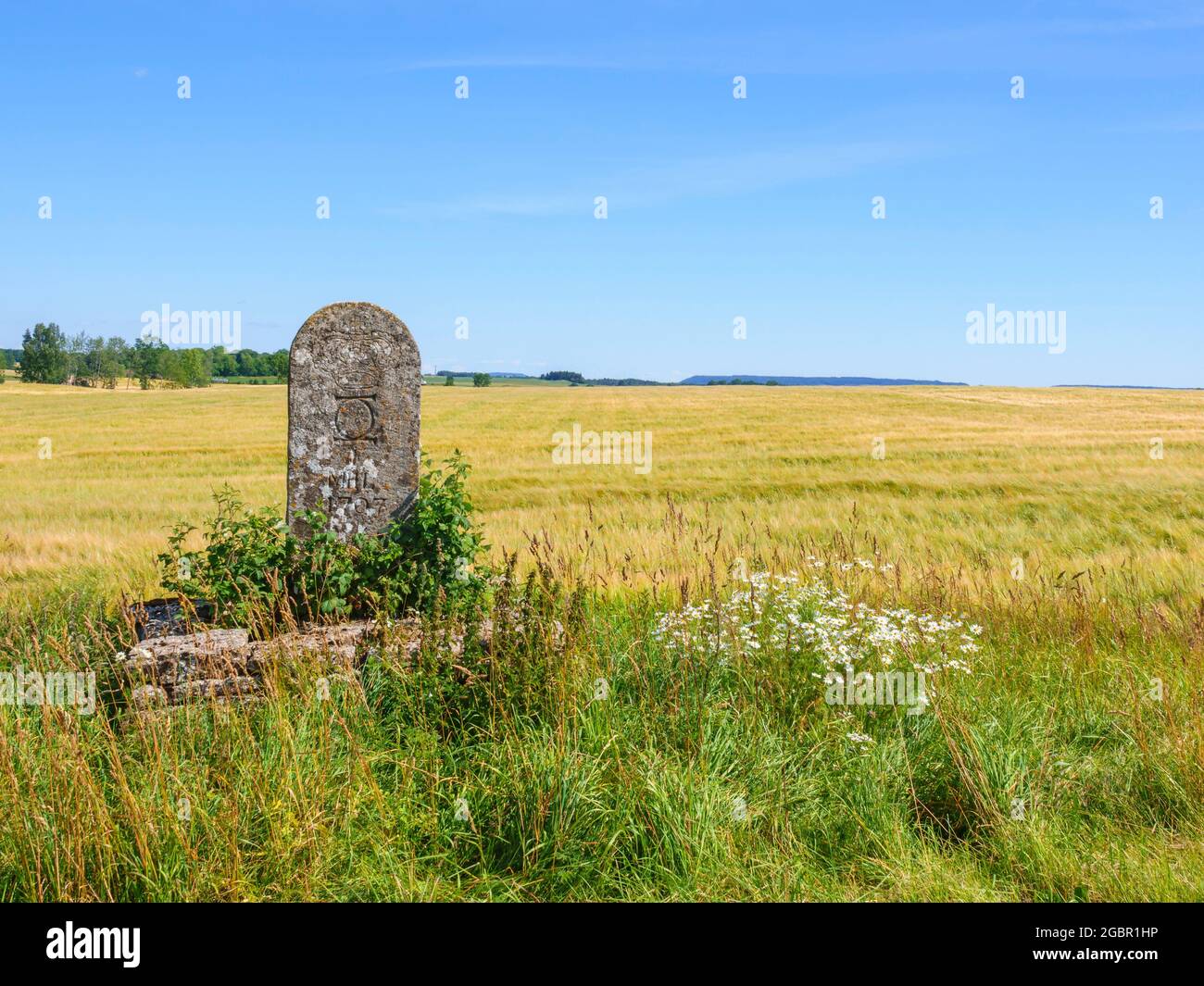 Milemarker hi-res stock photography and images - Alamy