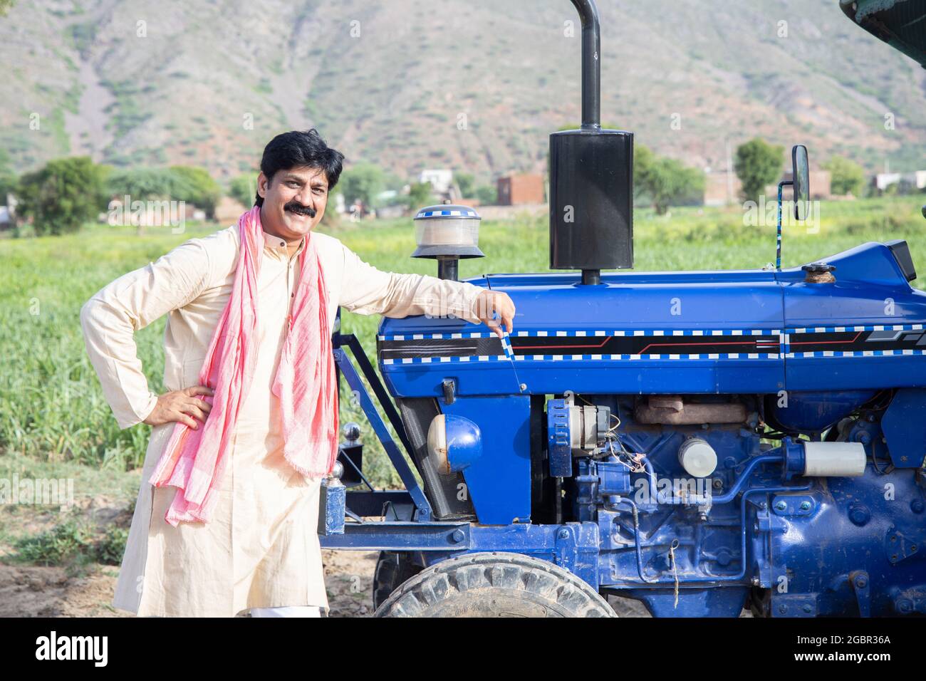 Indian tractor hi-res stock photography and images - Alamy