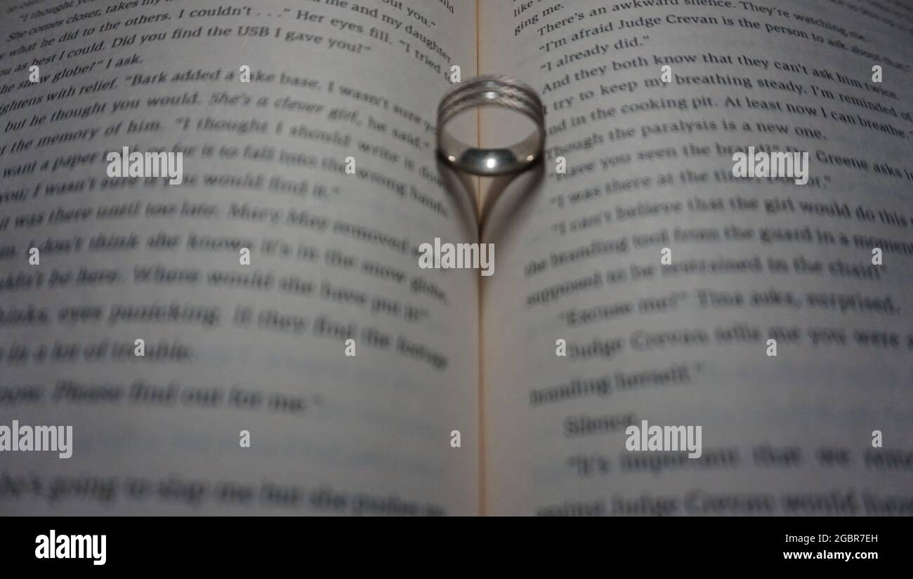 Ring books hi-res stock photography and images - Alamy