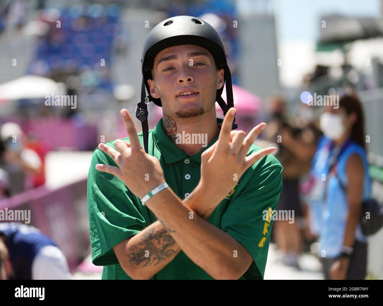 (210805) -- TOKYO, Aug. 5, 2021 (Xinhua) -- Pedro Quintas of Brazil ...