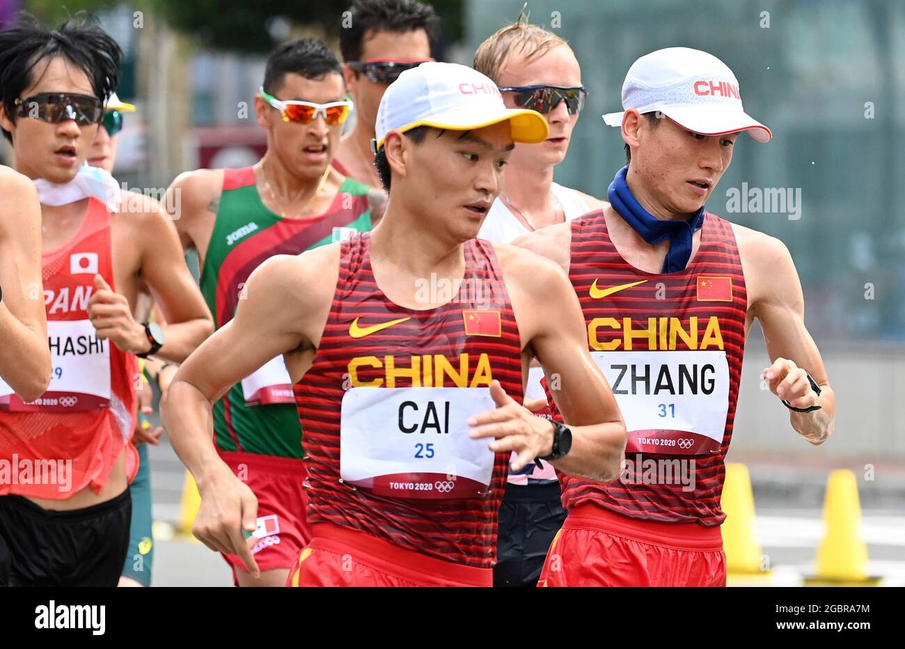 Sapporo, Japan. 5th Aug, 2021. Cai Zelin (front) and Zhang Jun (1st R ...