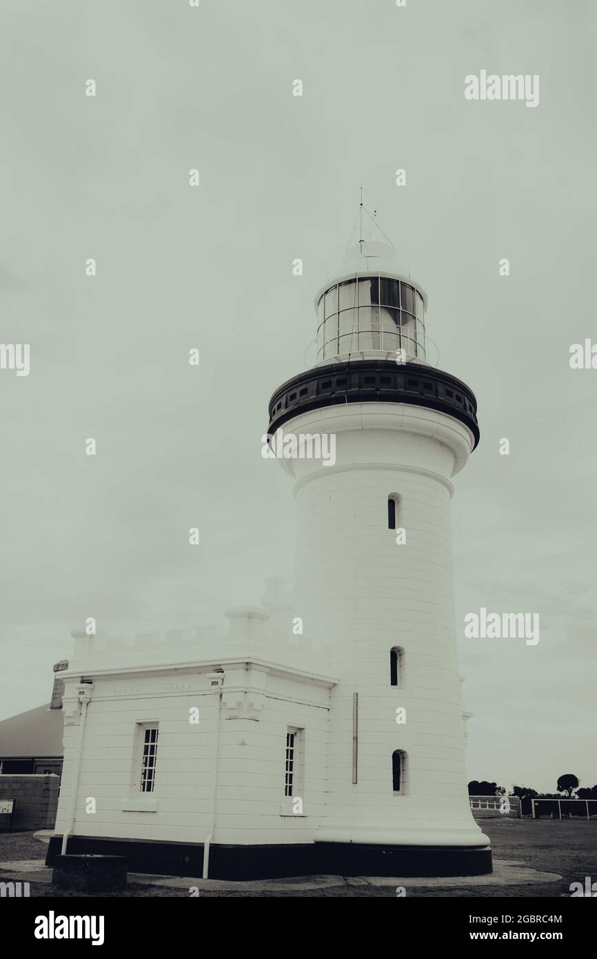 Point perpendicular light hi-res stock photography and images - Alamy