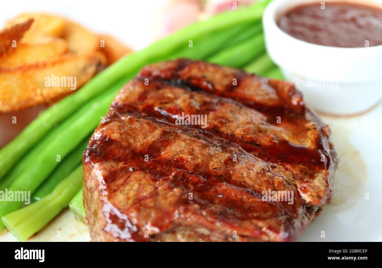 Filet mignon steak hi-res stock photography and images - Alamy