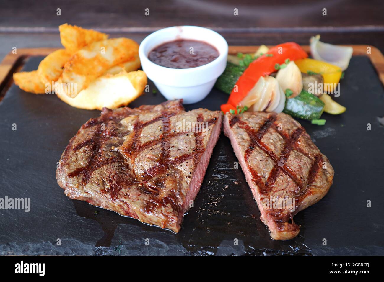 Hot stone plate hi-res stock photography and images - Alamy