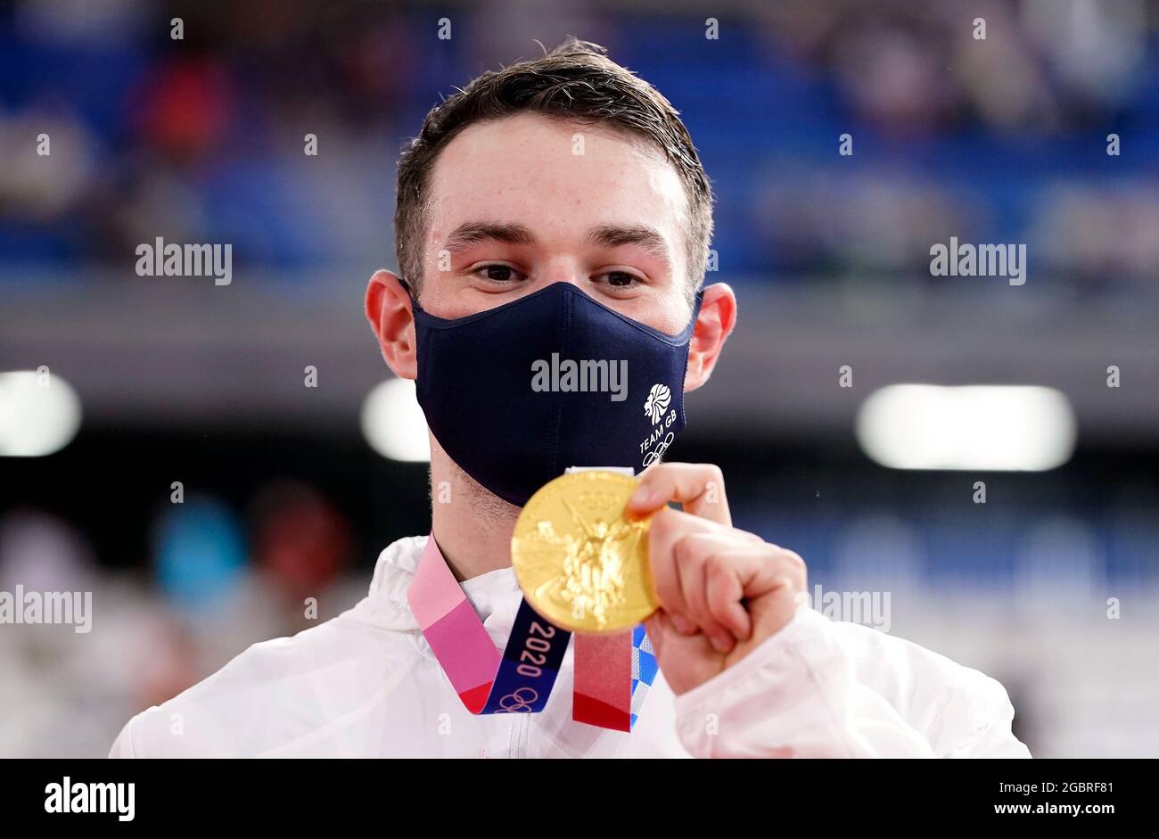 Great Britain's Matthew Walls with his Gold Medal for the Men’s Omnium ...
