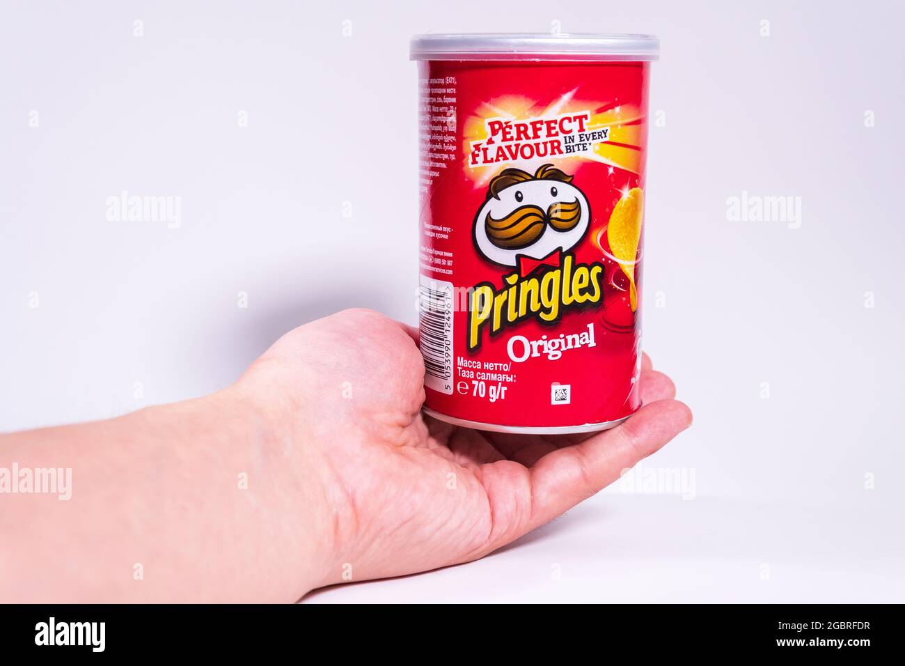 Pringles original flavor chips hi-res stock photography and images - Alamy