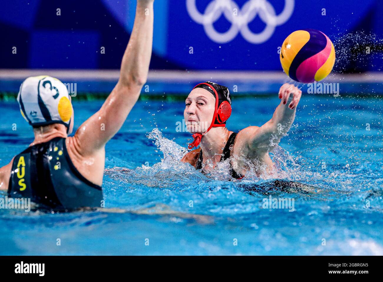 TOKYO, JAPAN - AUGUST 5: Hannah Buckling of Australia, Shae la Roche of ...