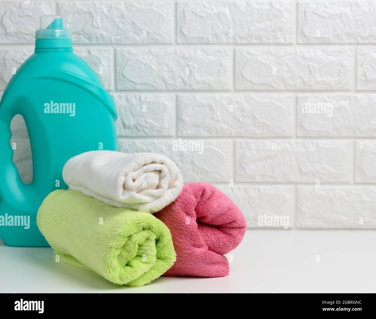Wash powder on shelf hi-res stock photography and images - Alamy