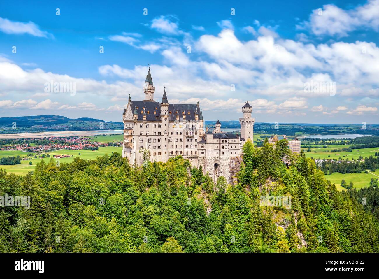 World-famous Neuschwanstein Castle, southwest Bavaria, Germany in ...