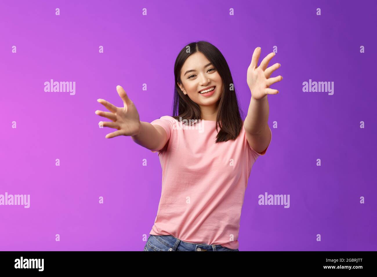 Welcome hug at station hi-res stock photography and images - Alamy