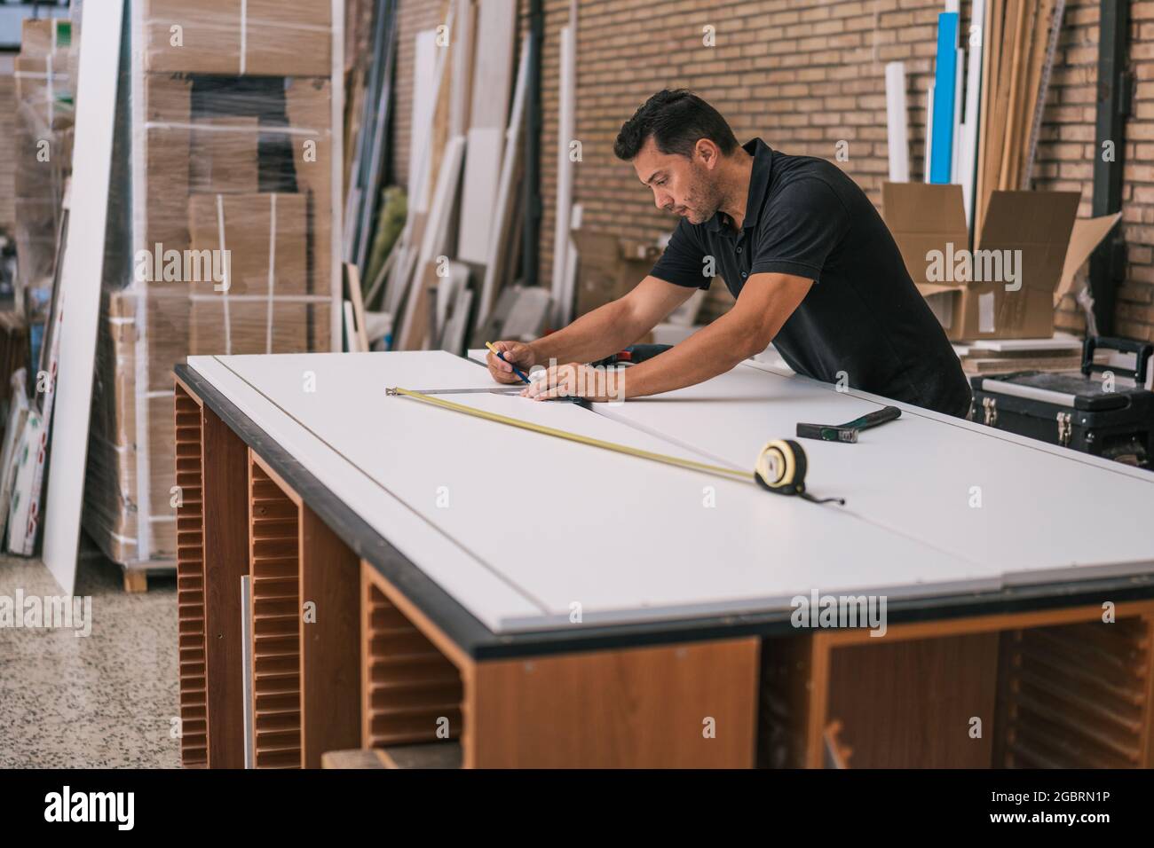 Marking cut lines hi-res stock photography and images - Alamy