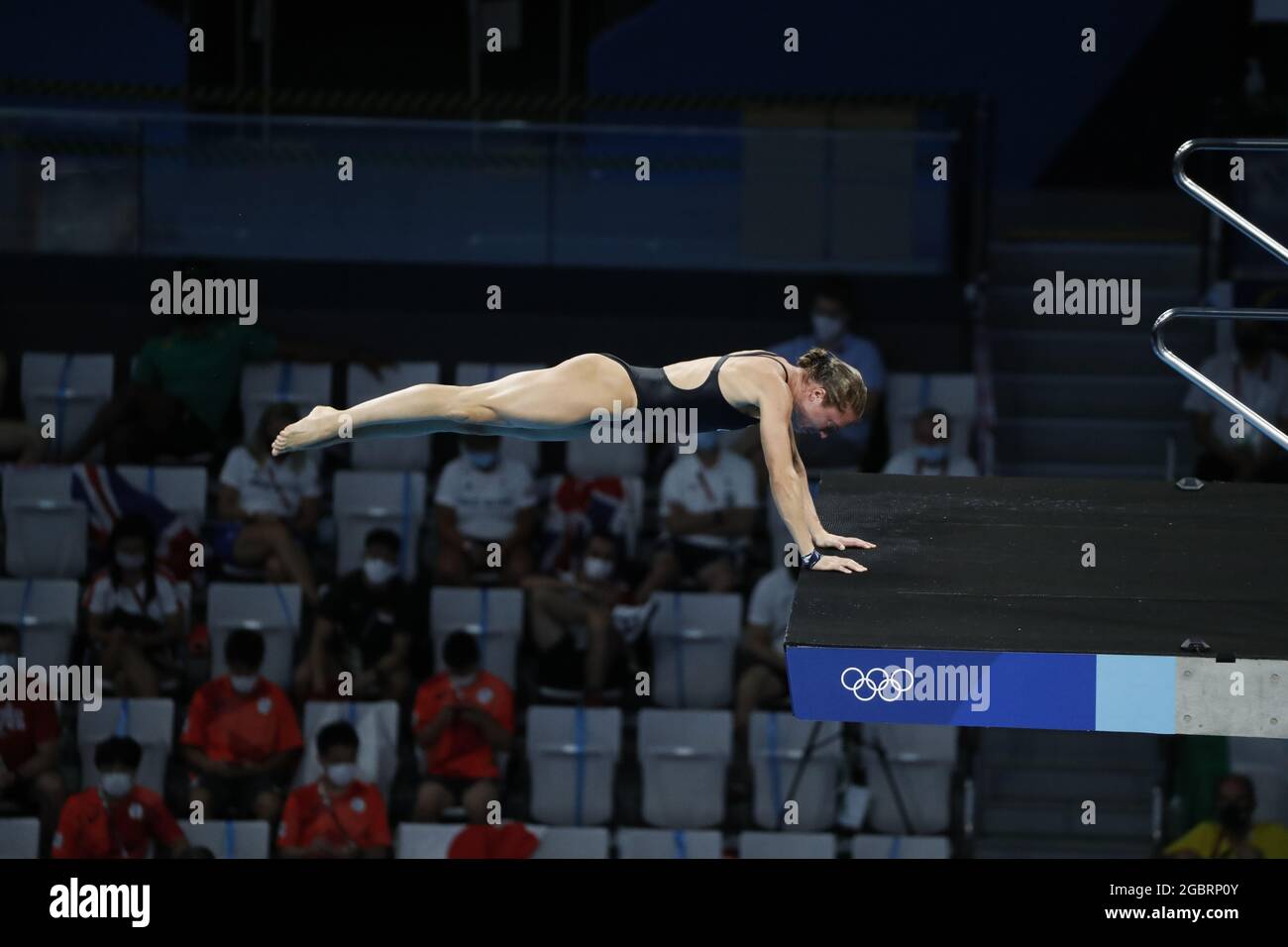 Womens diving platform hi-res stock photography and images - Alamy