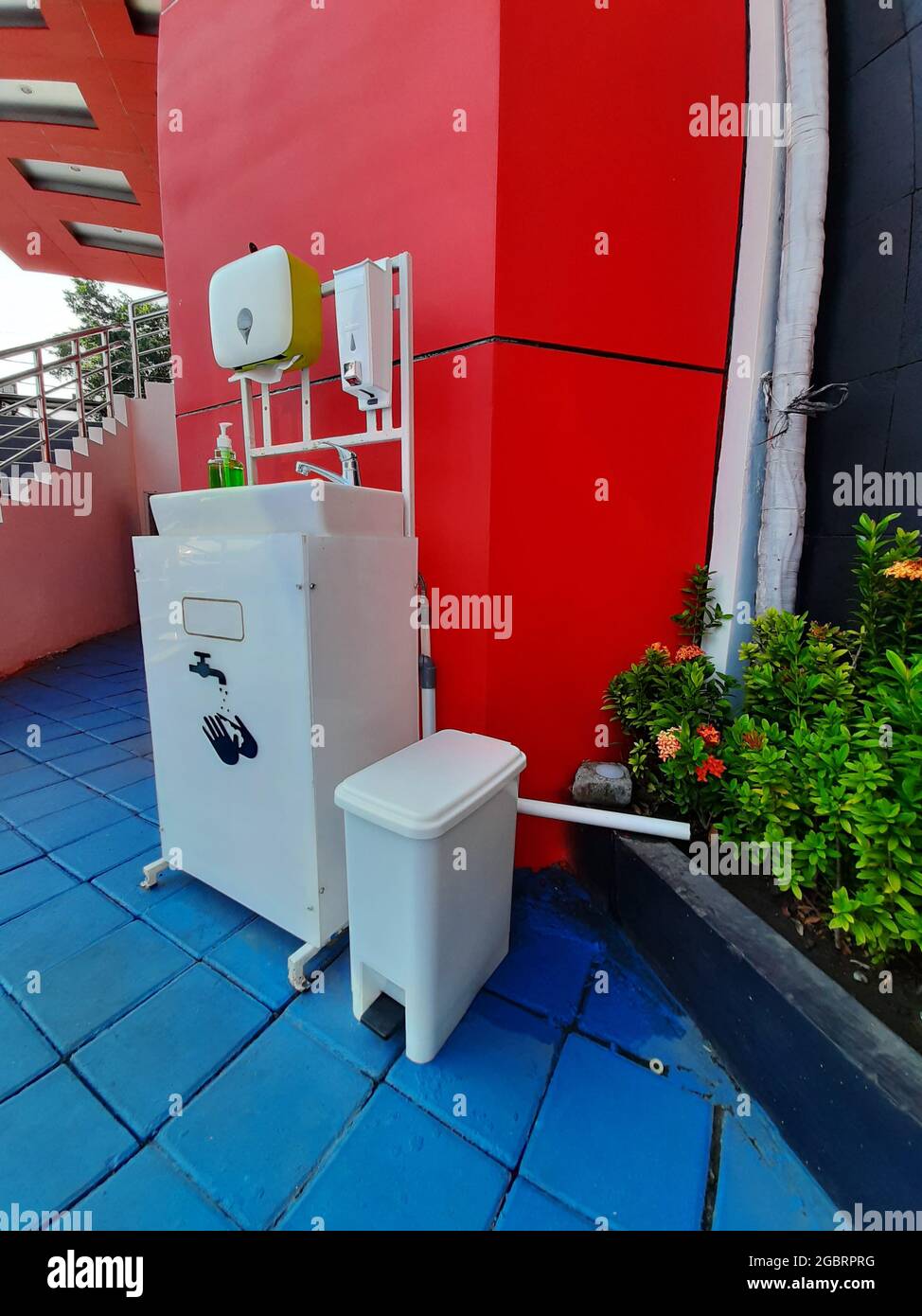 Hand basin for washing hands to protect against Covid-19 Stock Photo ...