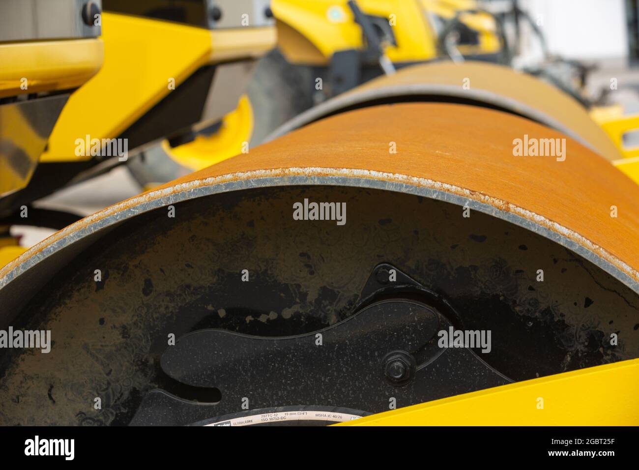 details of a yellow road roller Stock Photo - Alamy