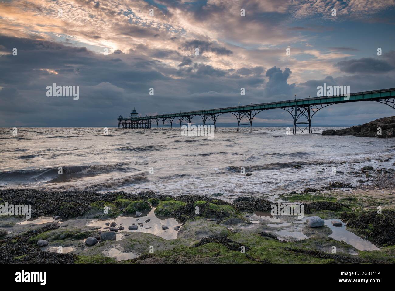 Clevedon cliff hi-res stock photography and images - Alamy