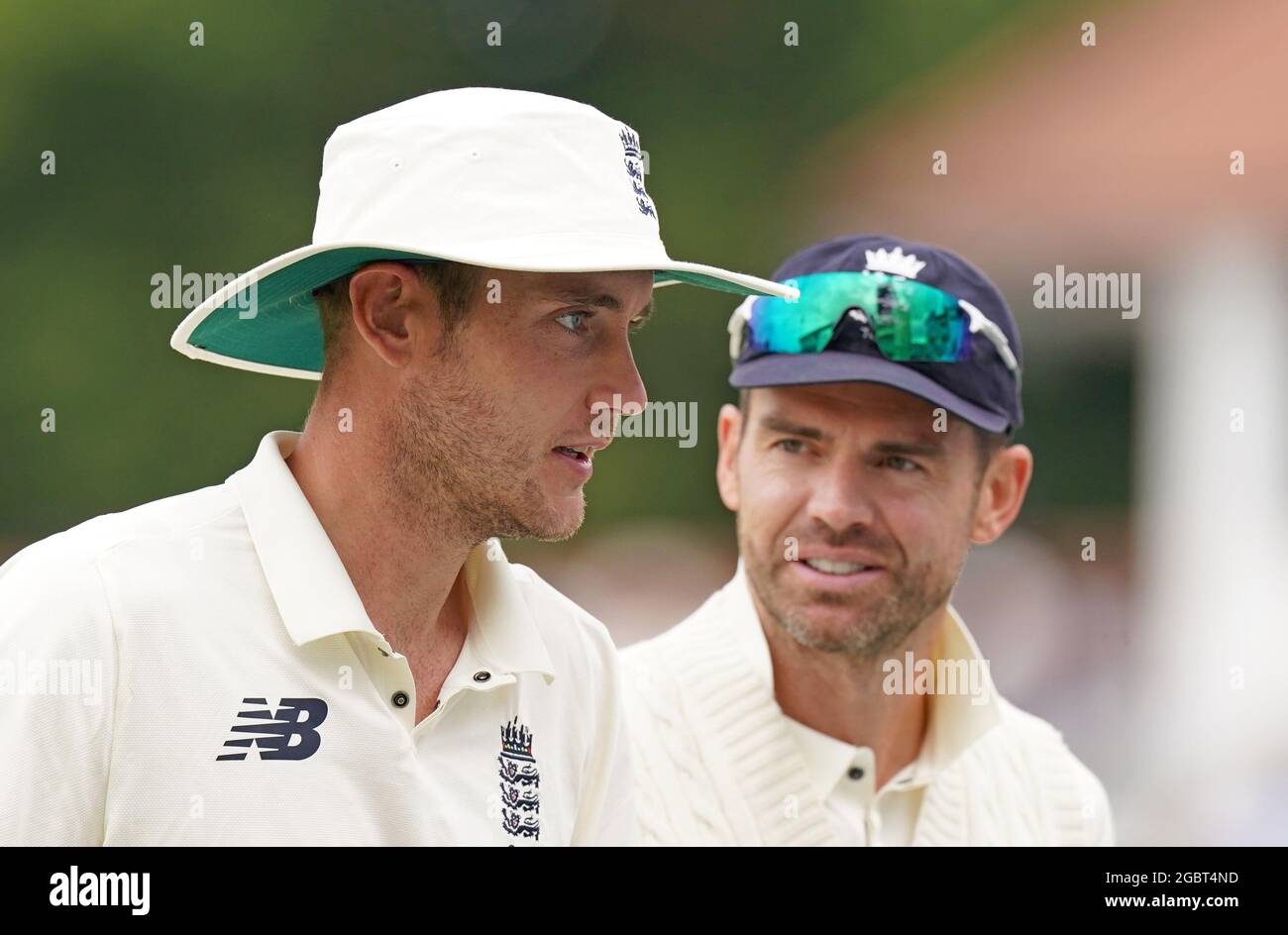 England's Stuart Broad (left) and Jimmy Anderson during day two of ...