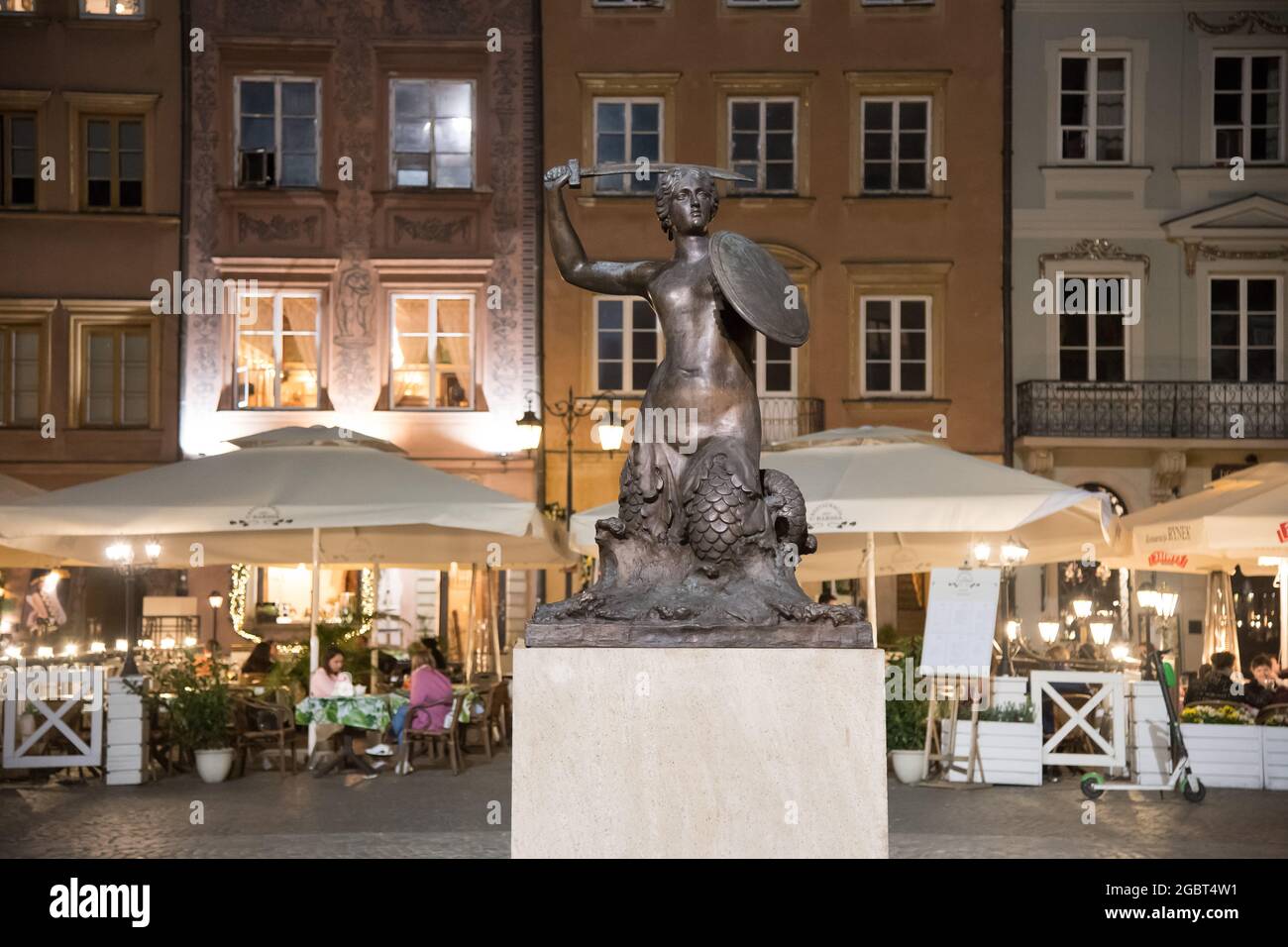 Mermaid of Warsaw (Syrenka Warszawska) on Old Town Market Place in ...