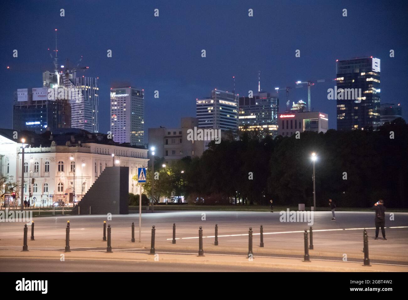 Warsaw pilsudski square hi-res stock photography and images - Alamy