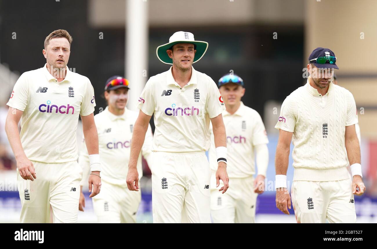 Jimmy anderson stuart broad hi-res stock photography and images - Alamy