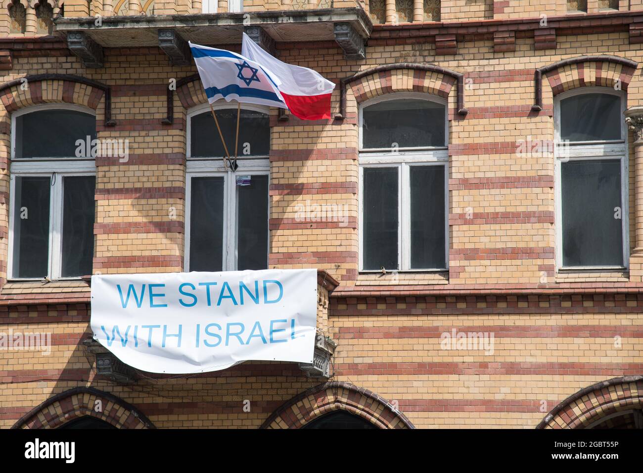 Polish national flag and Israeli flag in Warsaw, Poland. May 18th 2021 ...