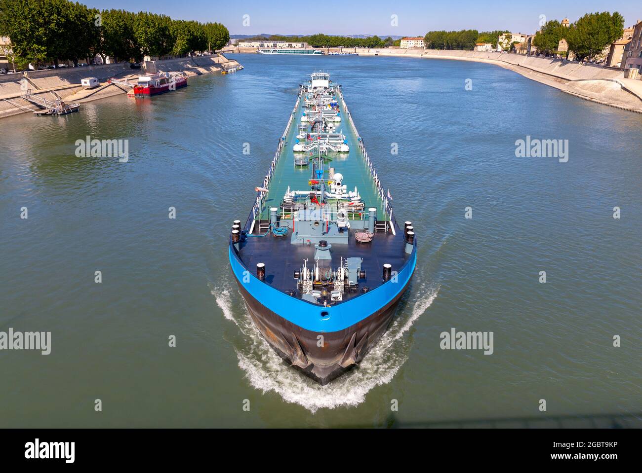 Self propelled barge hi-res stock photography and images - Alamy