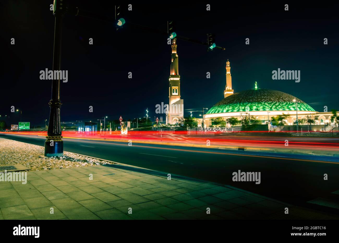 Sheikh khalifa mosque hi-res stock photography and images - Alamy