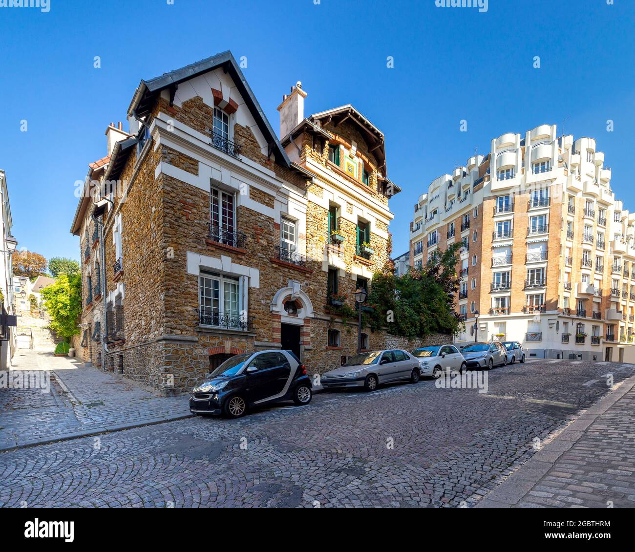 Traditional stone old house on the hill of Montmartre. Paris. France ...
