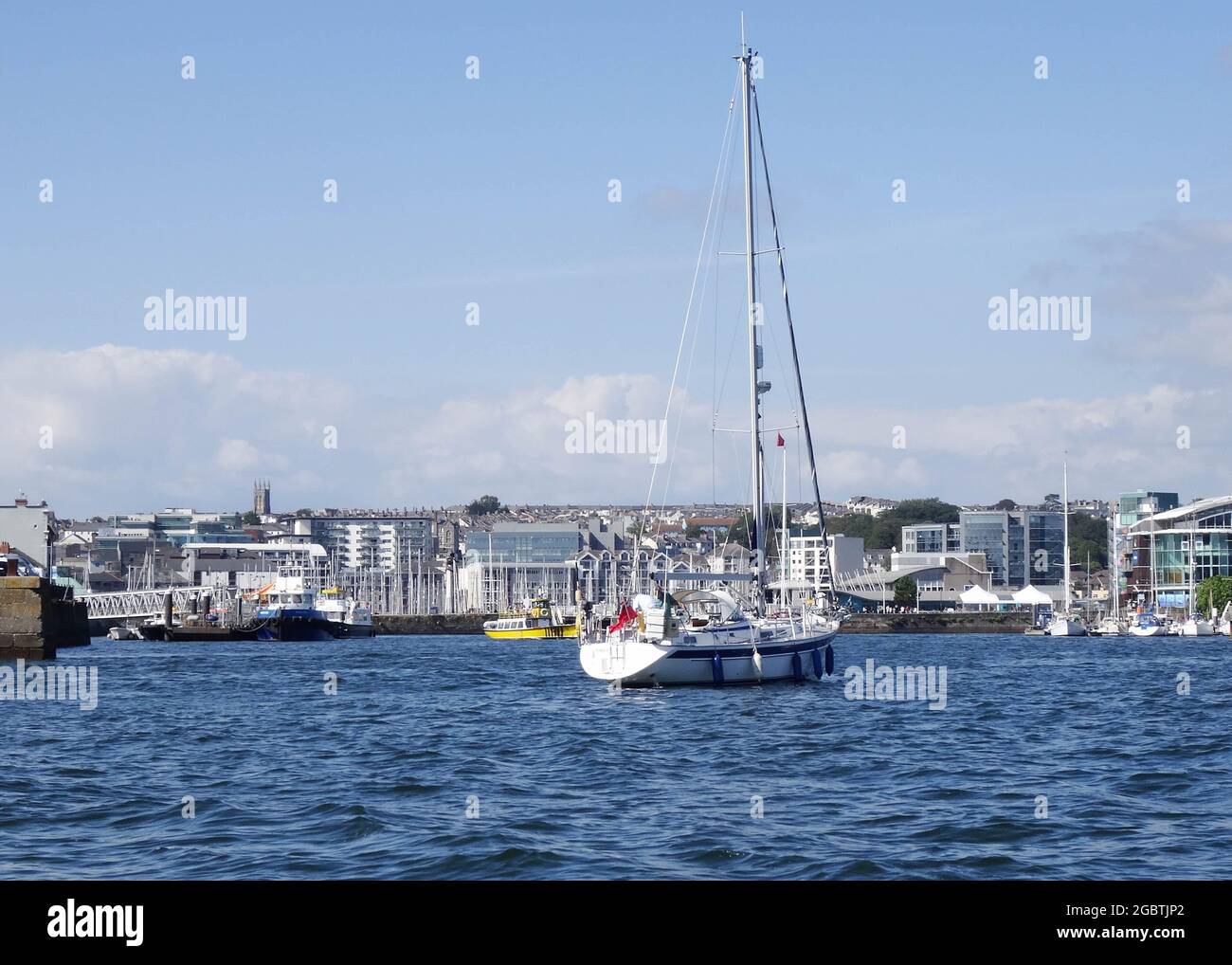 Tall ship sailing plymouth hi-res stock photography and images - Alamy