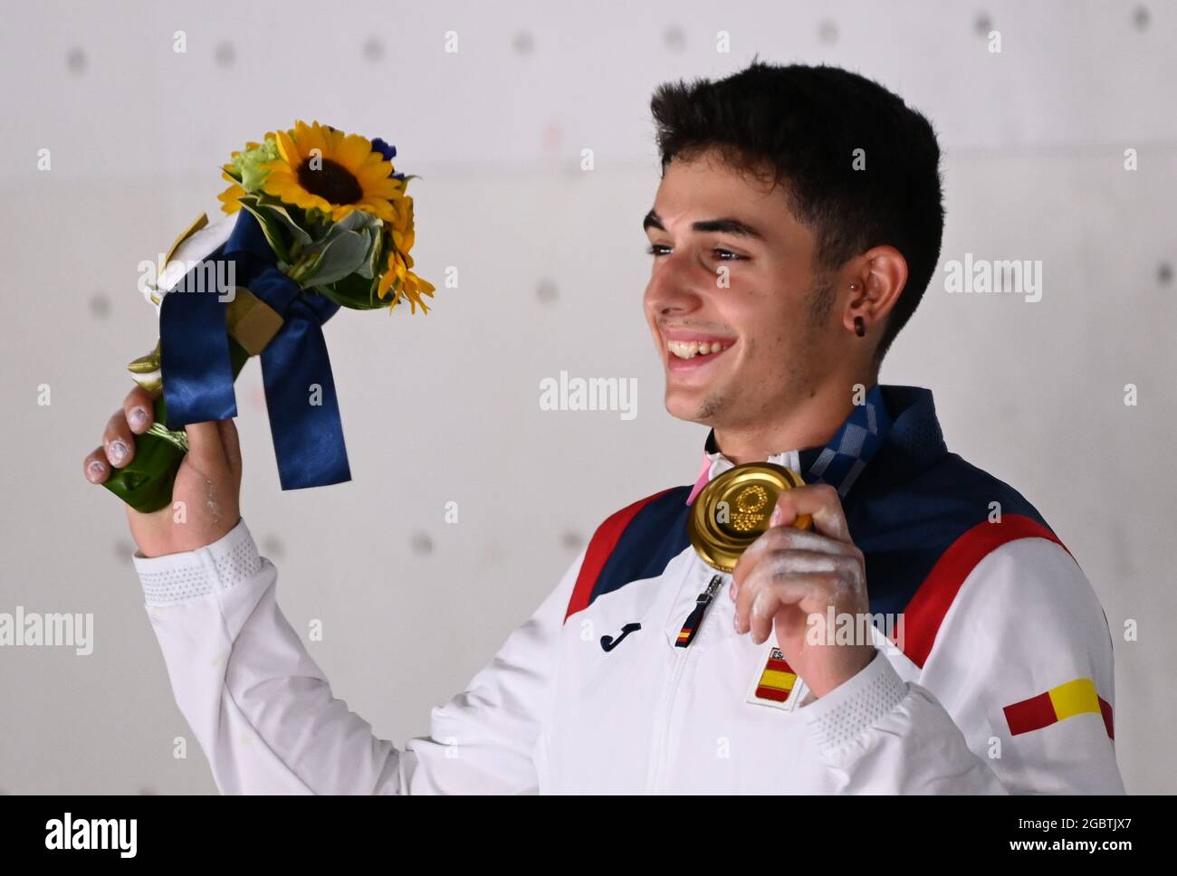 Tokyo, Japan. 05th Aug, 2021. Climbing: Olympics, Combined, Men, Final ...