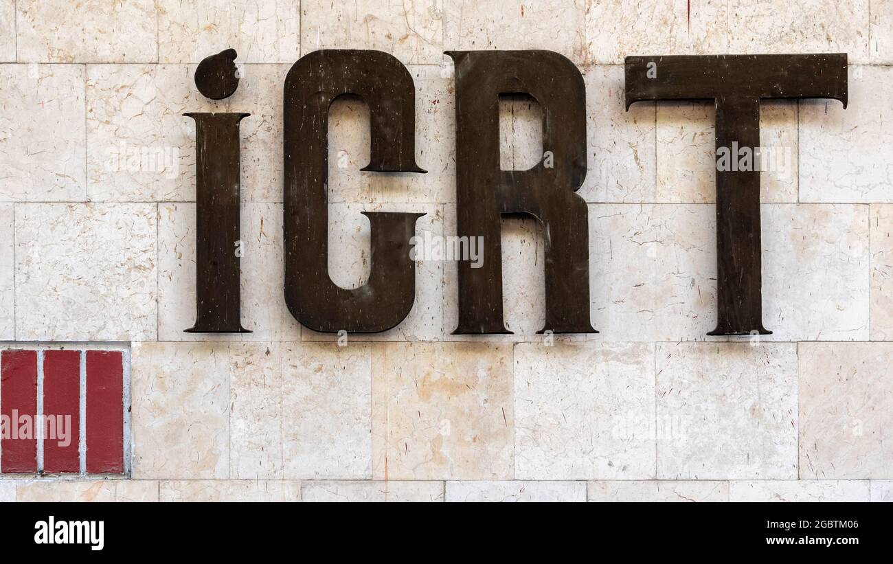 Radio city sign hi-res stock photography and images - Alamy