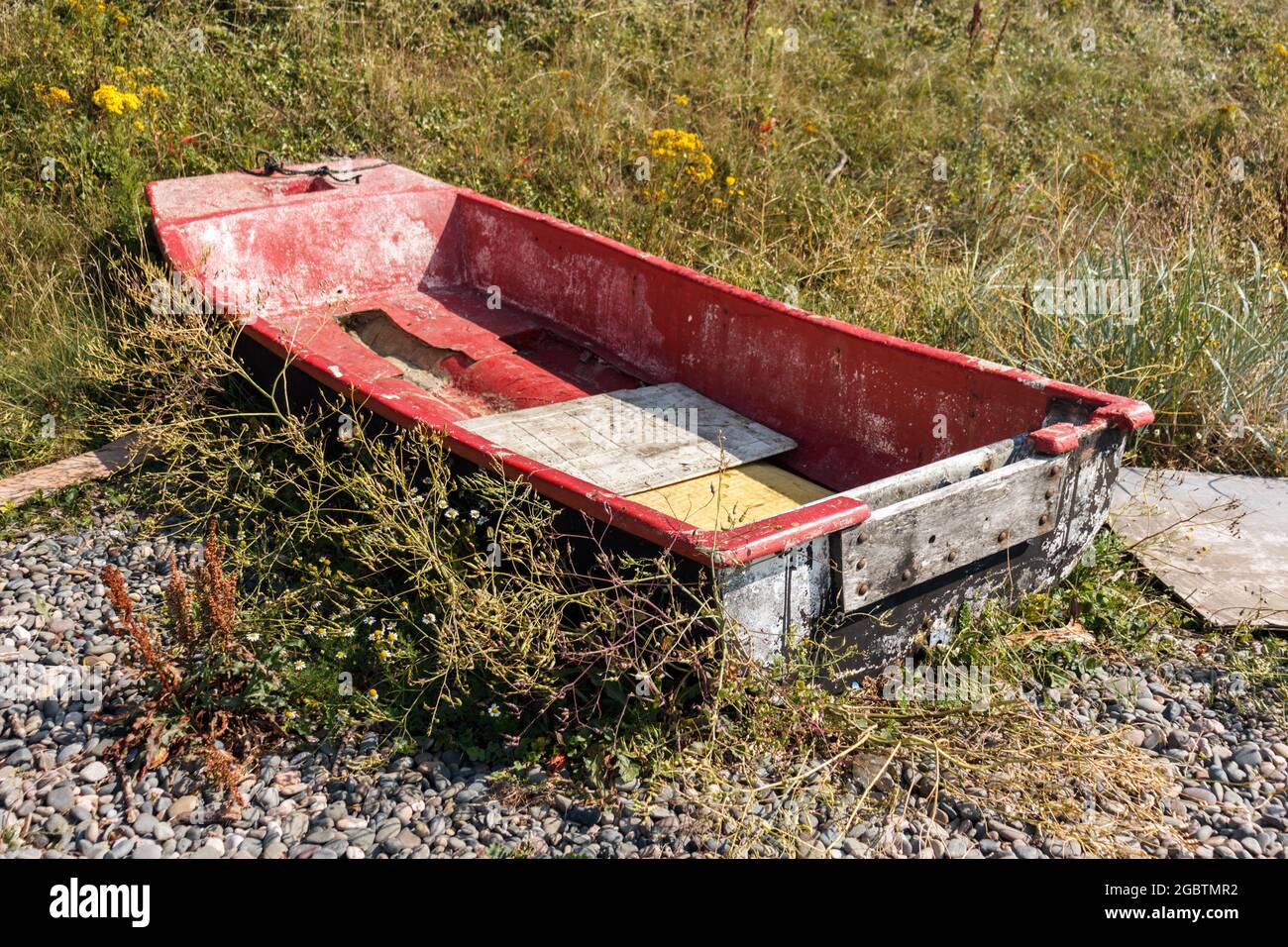 Small Boat Wreck High Resolution Stock Photography and Images - Alamy