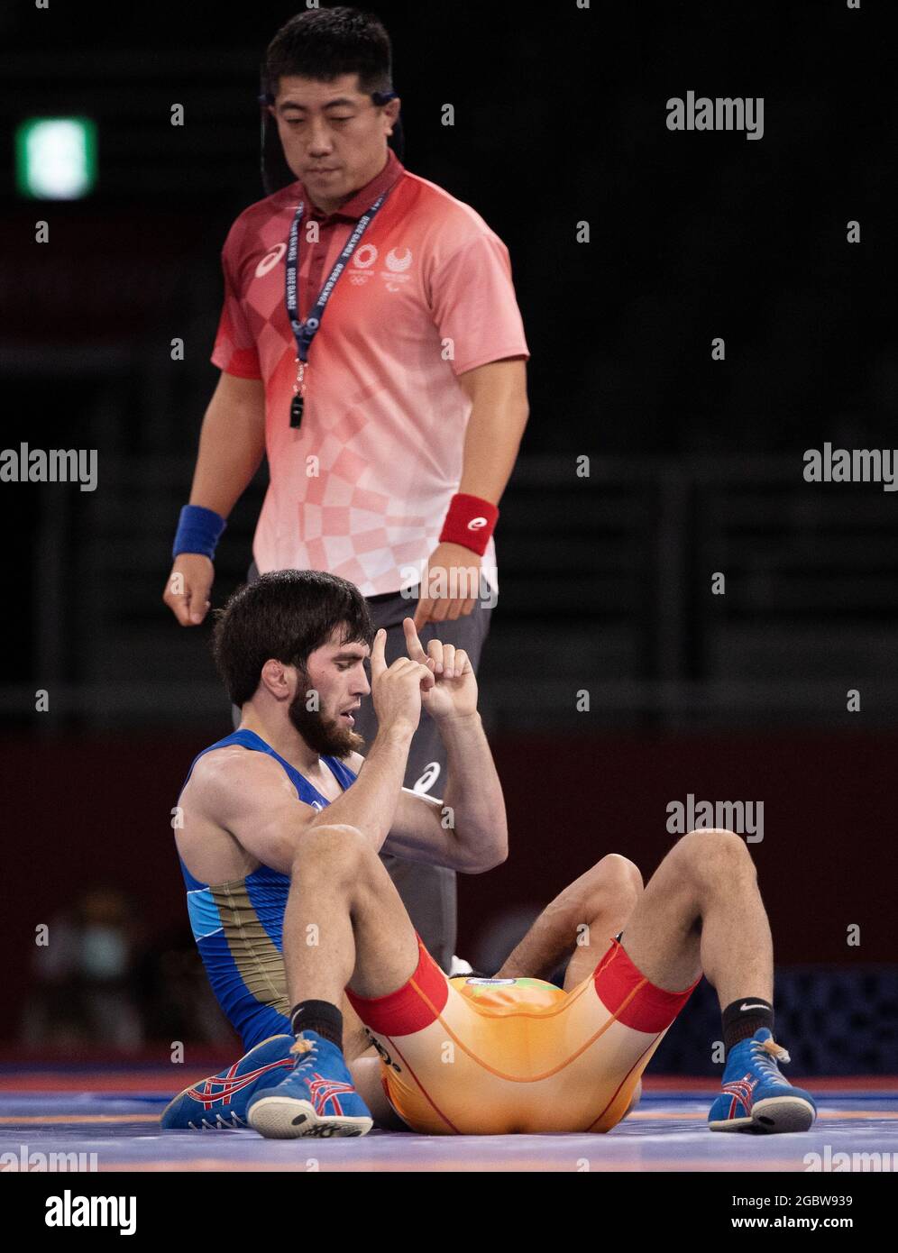 Tokyo, Kanto, Japan. 5th Aug, 2021. Zavur Uguev (ROC) and Kumar Ravi ...