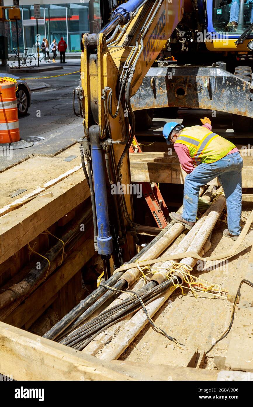 19 APRYL 2019 NY. USA Repair of city communications pipeline ...