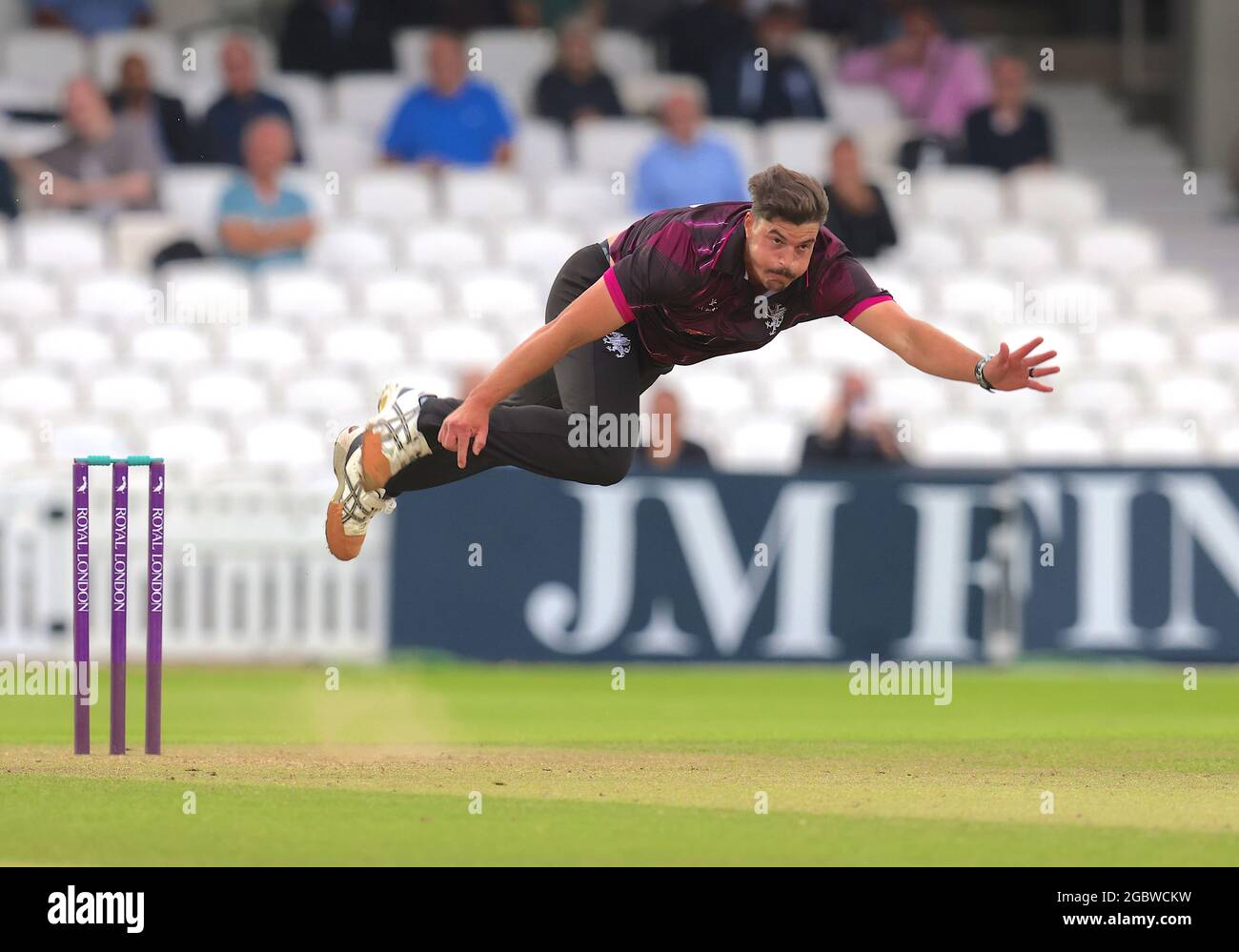 London, UK. 5th Aug, 2021. Somerset's Marchant de Lange bowling as ...