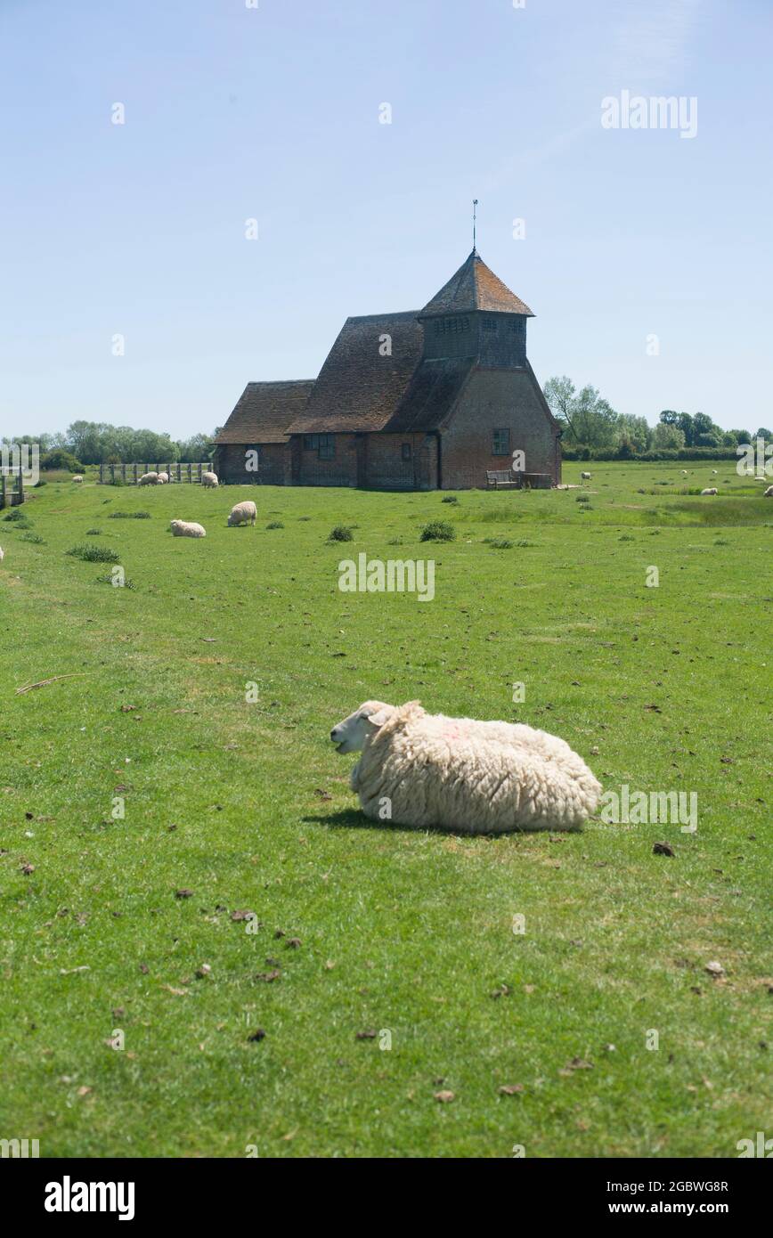 St Thomas a Becket church, Fairfield Kent Stock Photo - Alamy