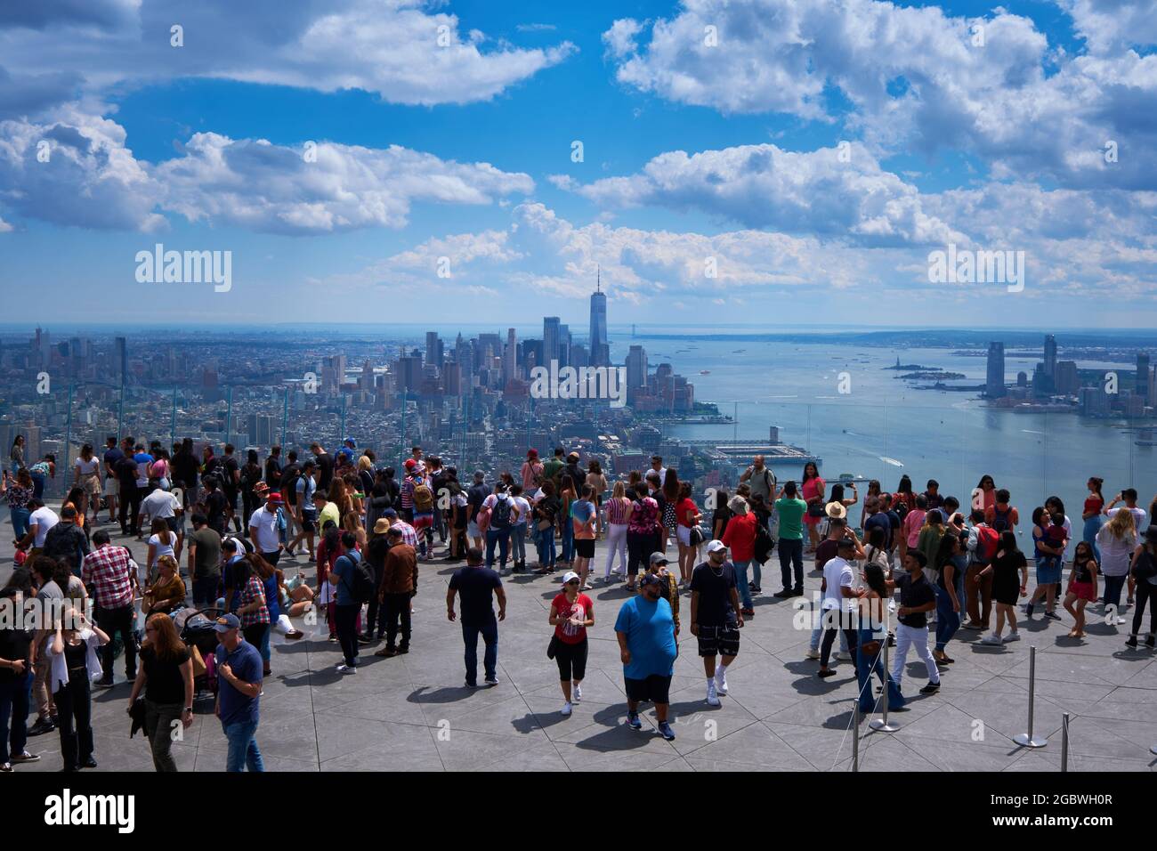 People overlook lower Manhattan from the Edge observation deck near ...